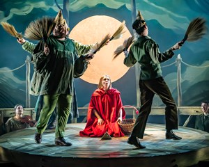 Royal Ballet & Opera: Wolf Witch Giant Fairy - Sheffield - The Light